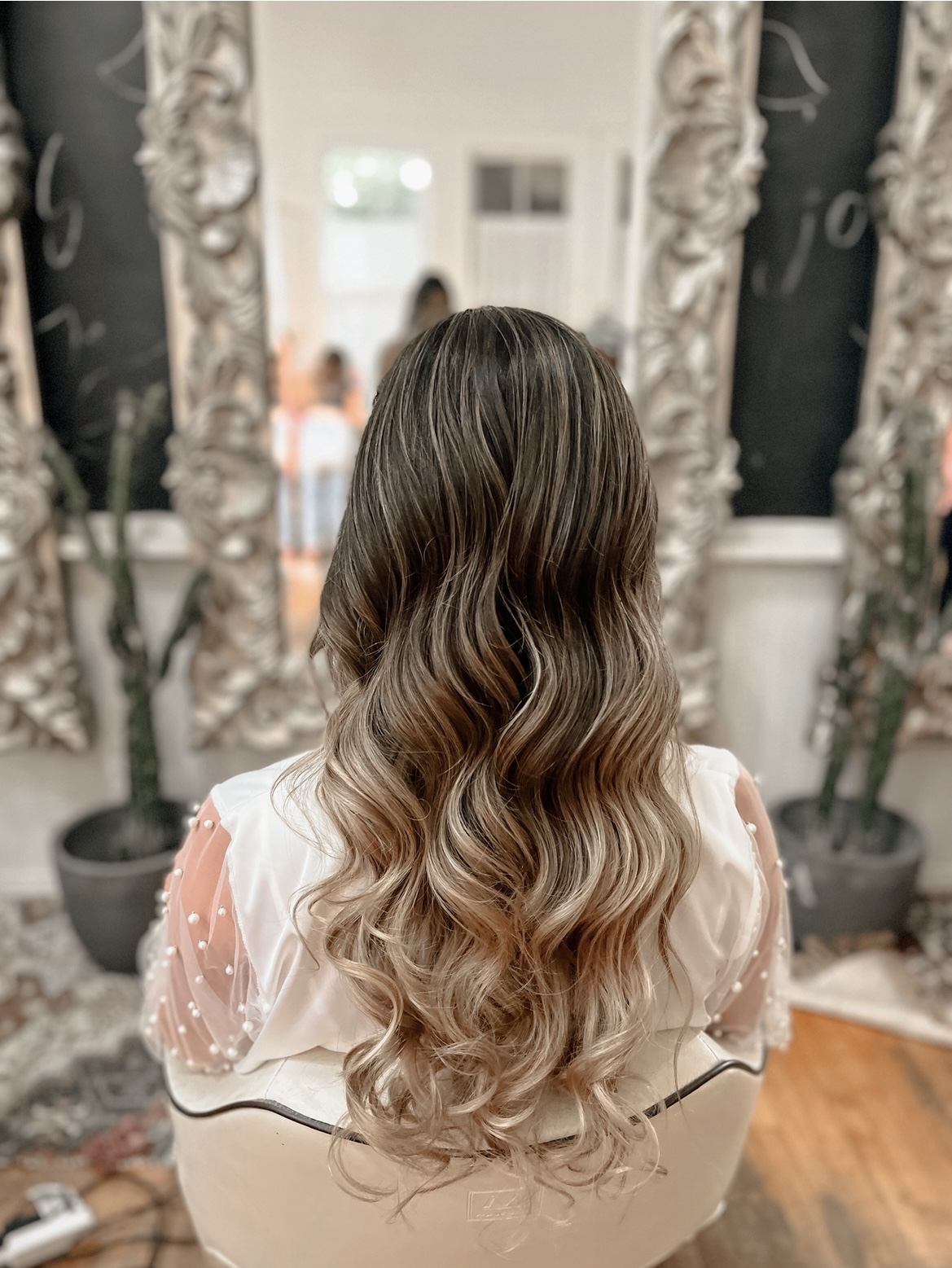 Timeless and Classic Down Bridal Hairstyles | styledbyjordan.com